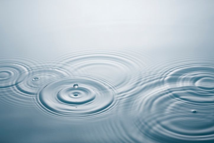 CINEMA 4D 한국 유저그룹 - 이미터와 ripple로 파장을 만들었는데 현실성이 없어보여서 도움 요청합니다